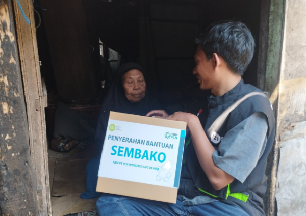 Paket Sembako Untuk Janda Jompo Duafa Kolaborasi YBM PT PLN UP3 Demak dan IZI Jateng – Inisiatif ...