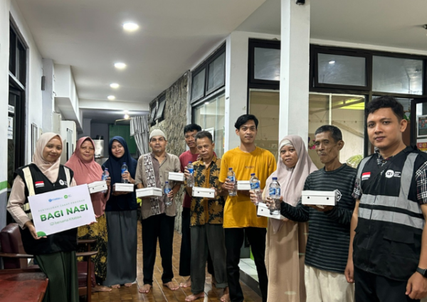 IZI Dan Kitabisa.com Bagikan Nasi Kotak Bagi Para Pasien di Rumah Singgah Pasien – Inisiatif ...