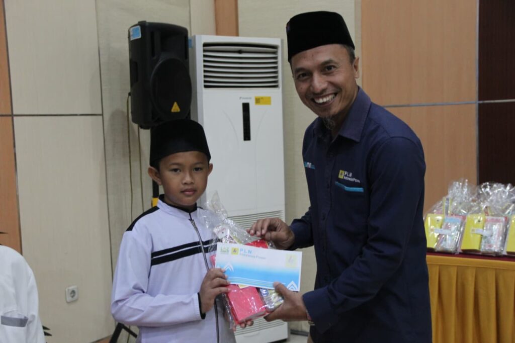 PT PLN Indonesia Power UBP Semarang Bersama IZI Jateng Salurkan ...